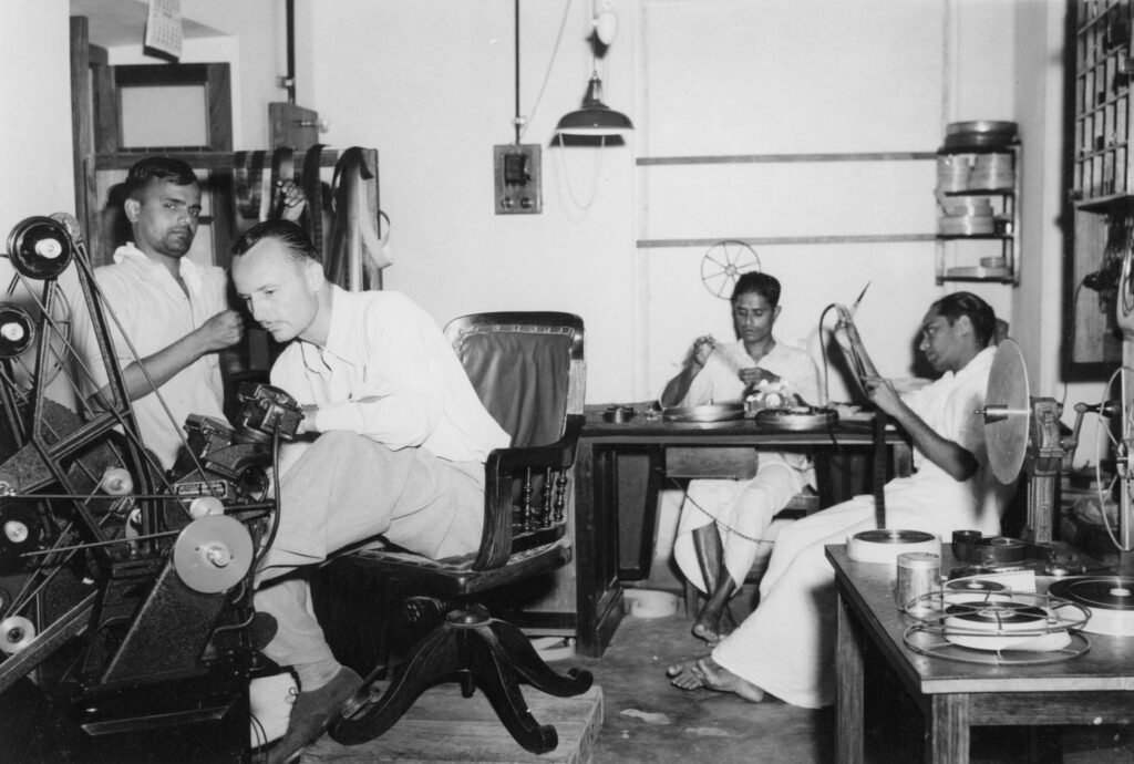 Ellis R Dungan - Upperstall.com